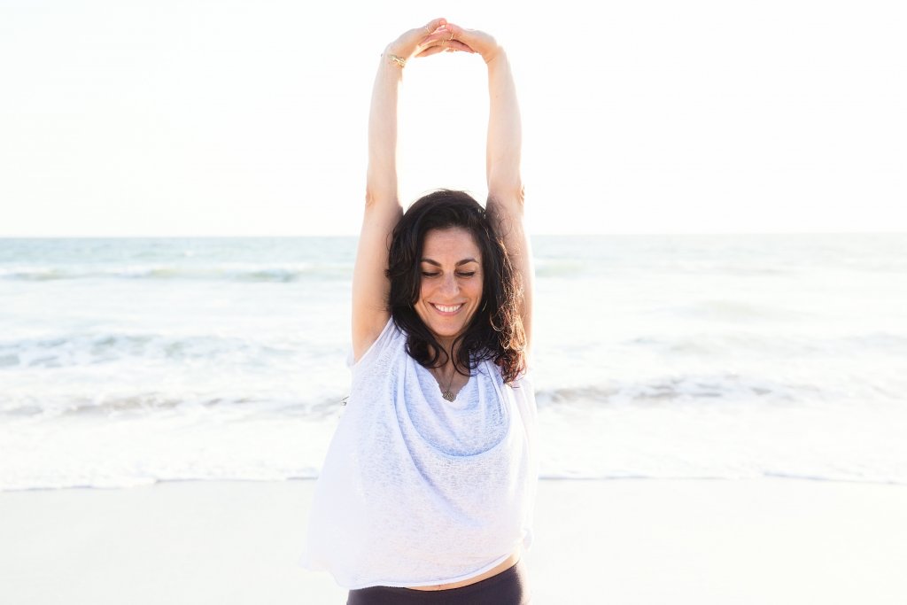 5 Simple Yoga Postures to Maximize Happiness - Sonima