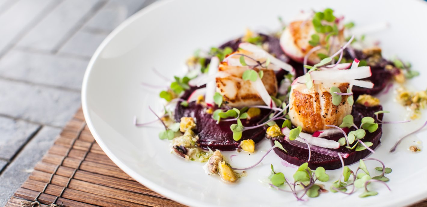 Beet Salad with Scallops and Pistachio Dressing - Sonima